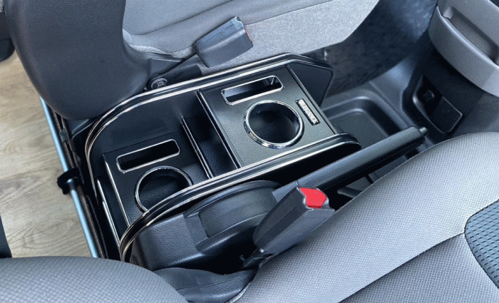 使いやすさを追求！LEGANCEの大人気インテリアセンターコンソールにNV200バネット用が登場！ - オグショーオフィシャルネットストアブログ