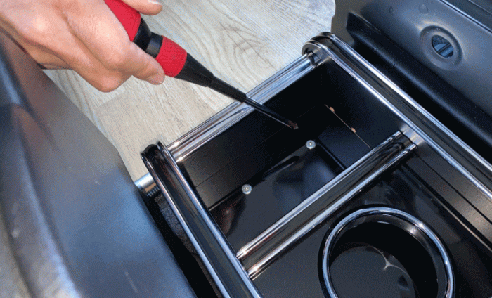 NV200バネットにドリンク&スマホホルダーを追加。LEGANCE センターコンソールトレイ！ - オグショーオフィシャルネットストアブログ